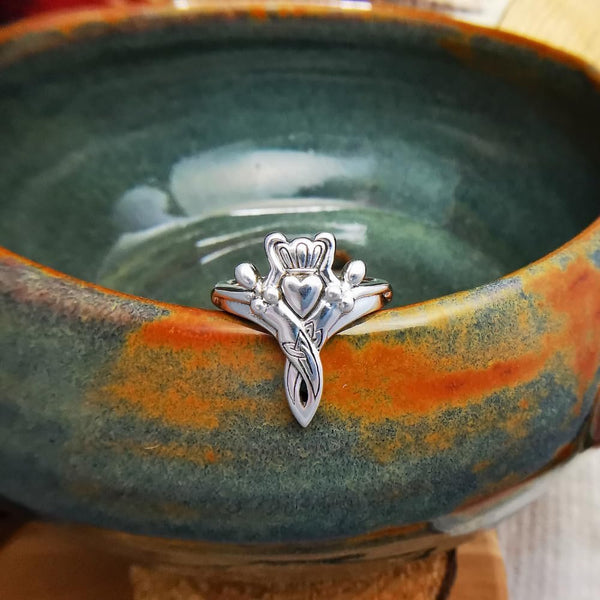 Sterling Silver Mother Goddess Danu Claddagh Ring – Celtic Symbolism of ...